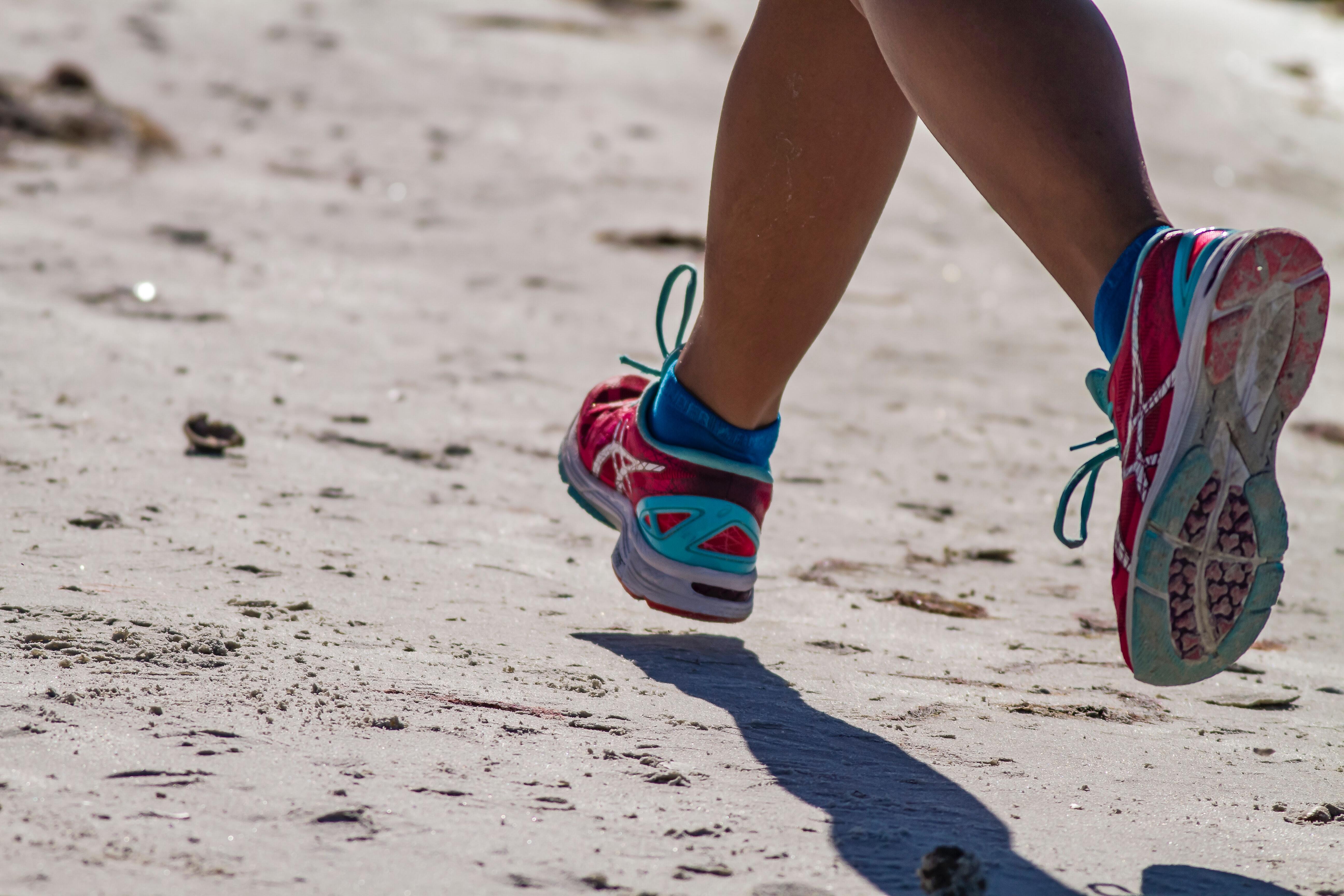 Gait modifications can have immediate effects on pain during running